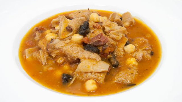 Receta de callos a la madrileña con chorizo - Unareceta.com