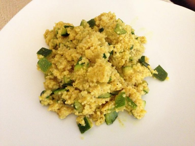 Receta de cuscús con atún - Unareceta.com