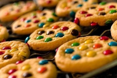 Receta de cookies con lacasitos - Unareceta.com
