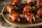 Receta de dátiles con bacon y queso - Unareceta.com