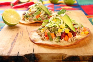 Receta de tostadas mexicanas de carne - Unareceta.com