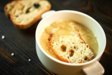 Receta de sopa de pan colombiana - Unareceta.com