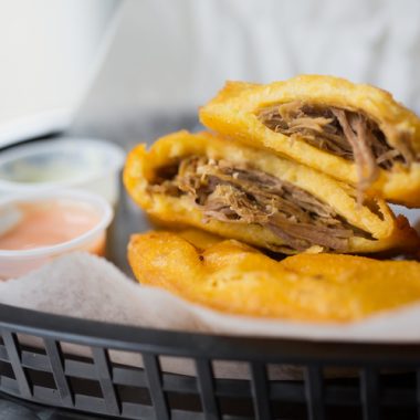 Receta de empanadas colombianas de carne mechada - Unareceta.com